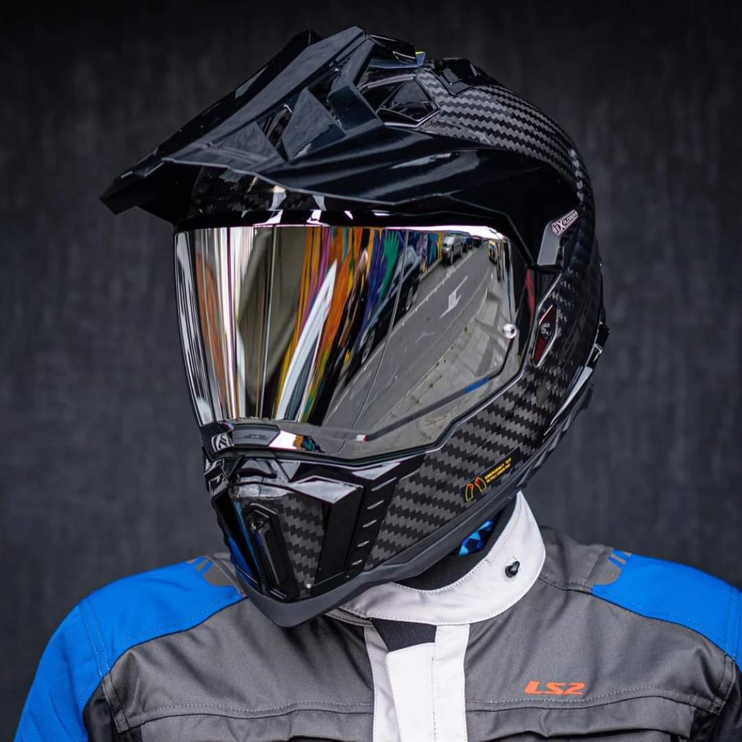 MX701 Explorerc Solid Gloss Carbon – www.ls2helmetspk.com