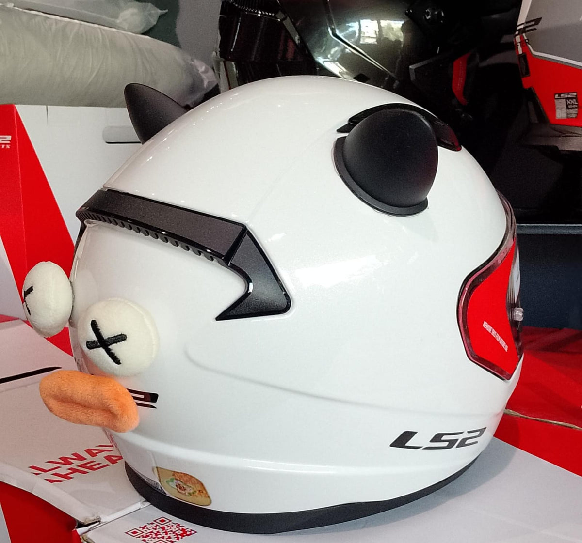 Decorative Eyes For Helmets – www.ls2helmetspk.com