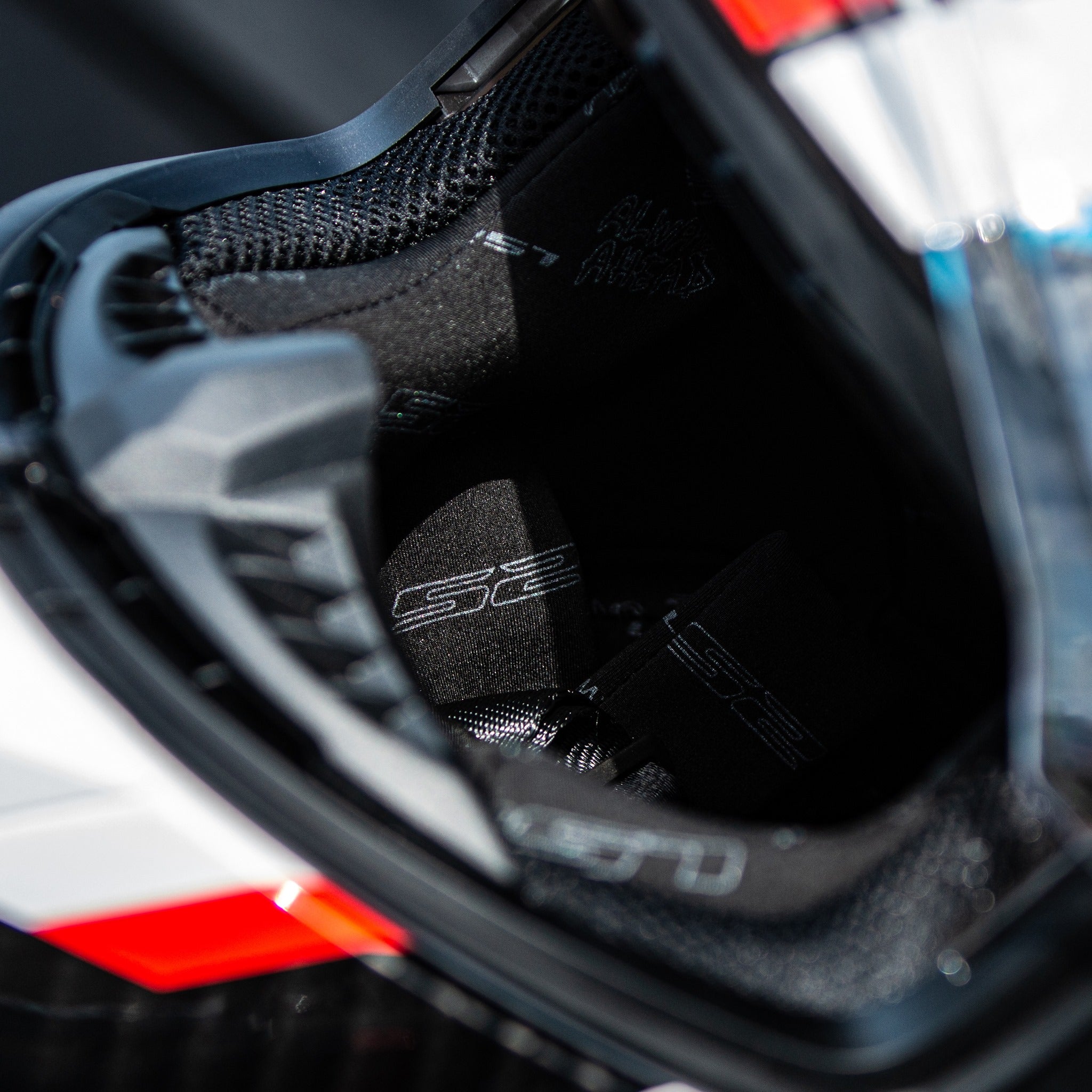 FF800 Storm Racer – www.ls2helmetspk.com